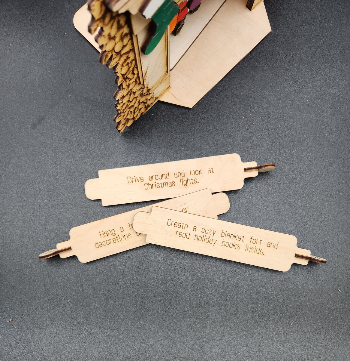 Santa sliding down the chimney advent – Vapor Artistry